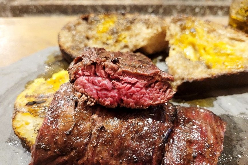 “Messi” da parrilla em SP, Santi Roig inaugura o ótimo Grindhouse ...